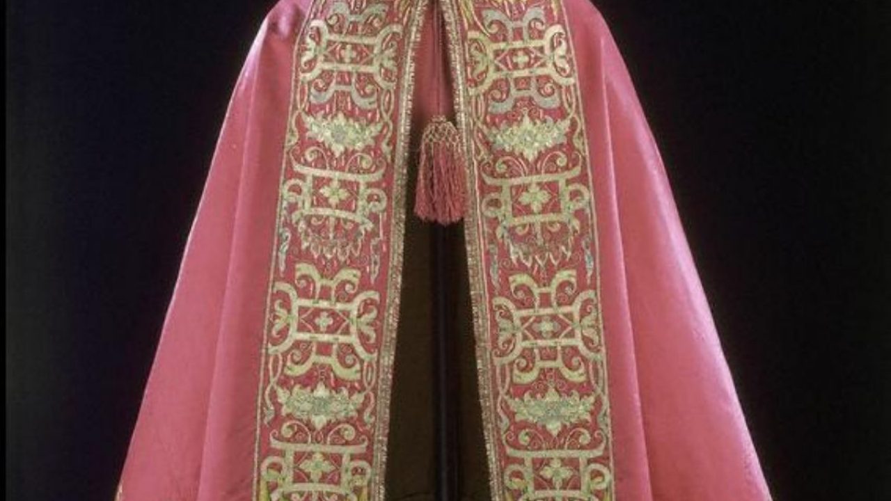 Cloak Meaning Atelier yuwa ciao jp Cloak Meaning Atelier yuwa ciao jp